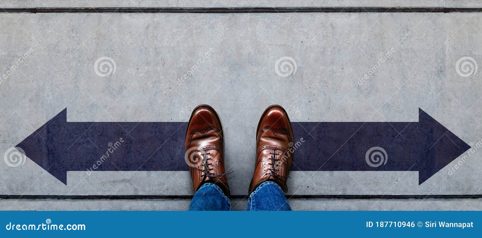 Decision in Life or Business Concept. Standing on the Left and Right ...