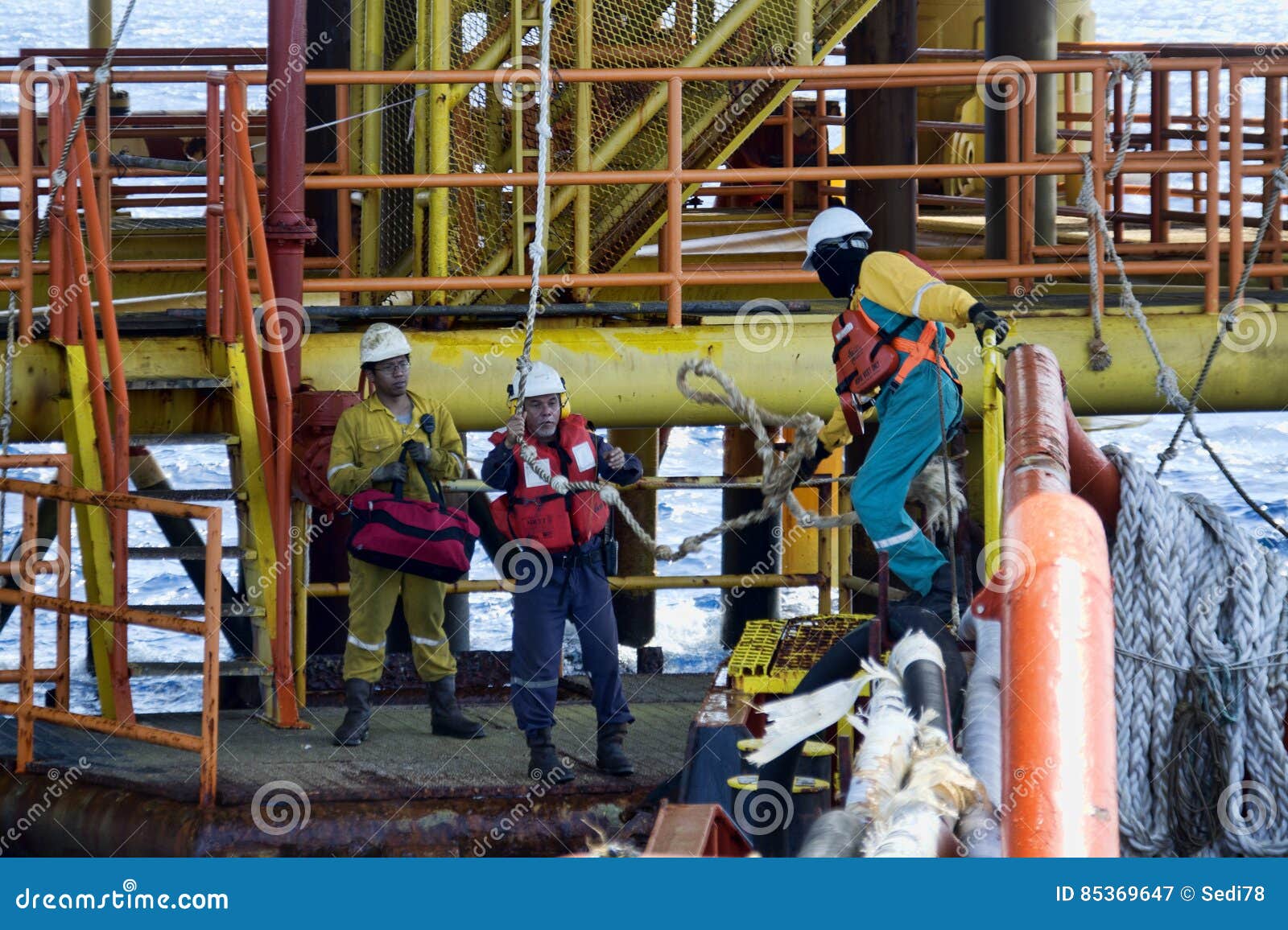 Deck crew working on deck editorial photography. Image of cloud - 85369647