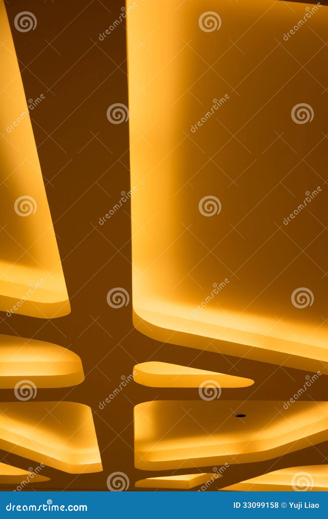 Decke mit Lampe stockfoto. Bild von bestrahlen, decke - 33099158