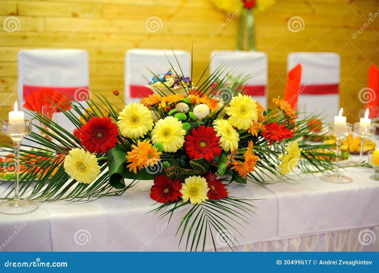 Decoración del Gerbera imagen de archivo. Imagen de romance - 30499617