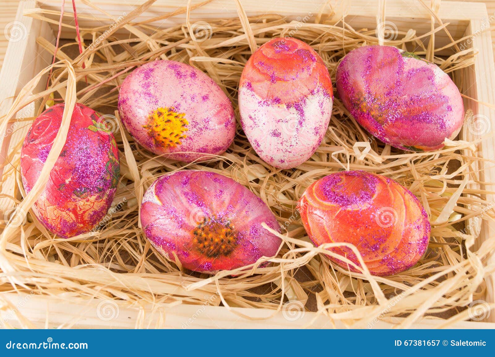 Decorated Easter Eggs in a Box Stock Image - Image of bunch, design ...