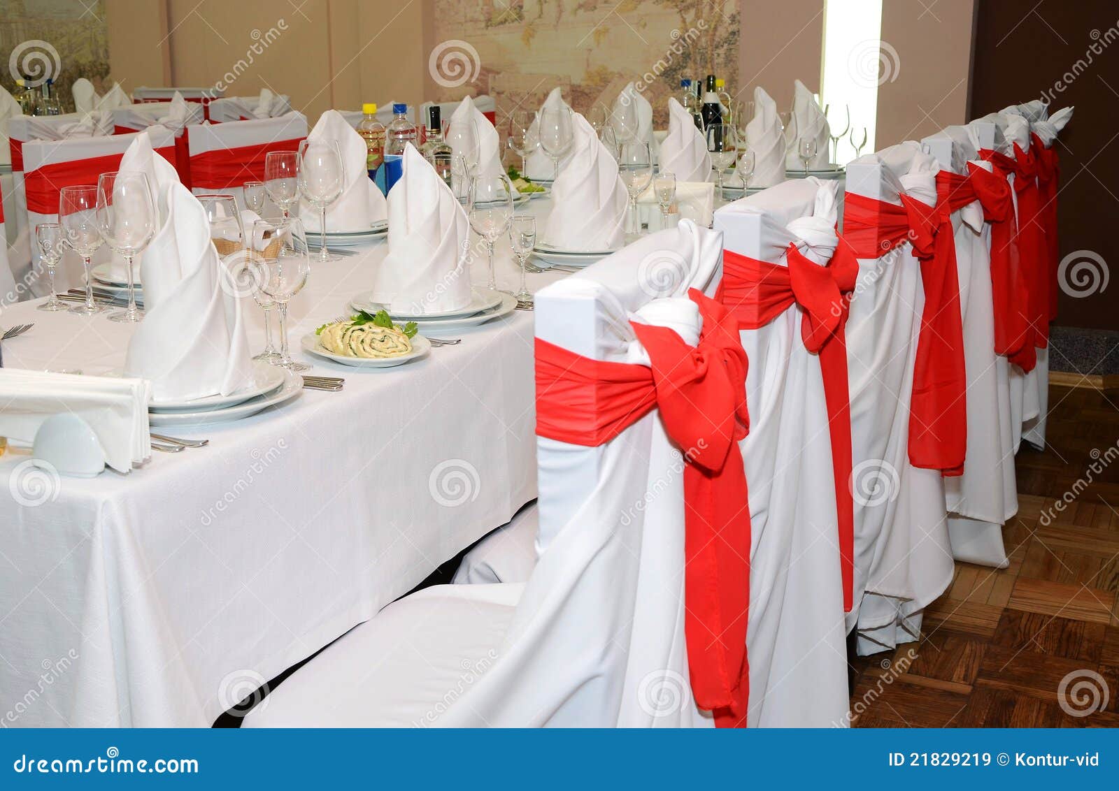 Decorated festive table stock image. Image of celebration - 21829219