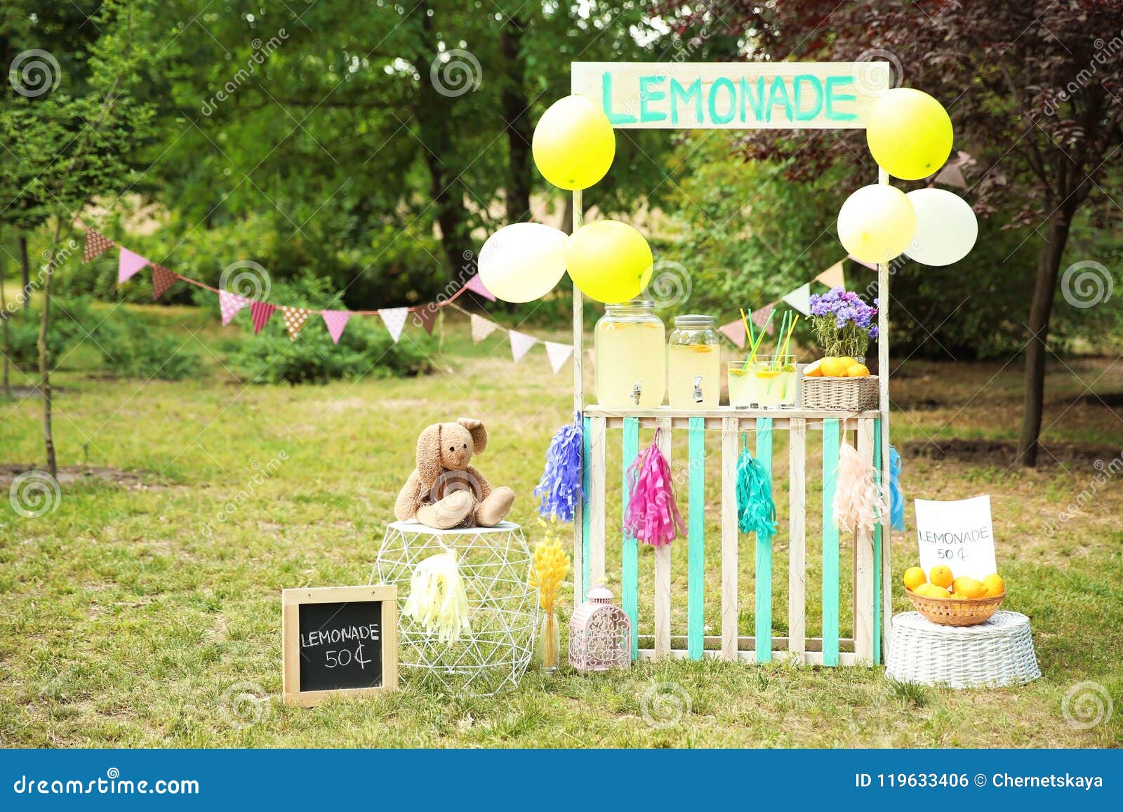 8,084 Lemon Stand Stock Photos - Free & Royalty-Free Stock Photos from ...