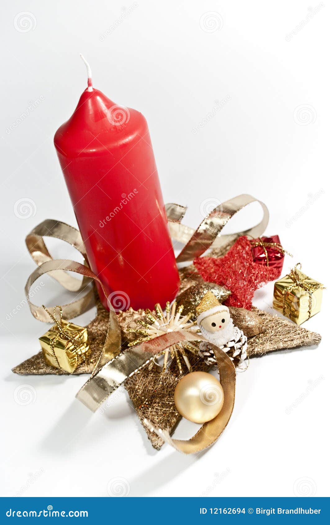 Decoratie Met Een Rode Kaars Stock Foto - Image of verguld, lint: 12162694