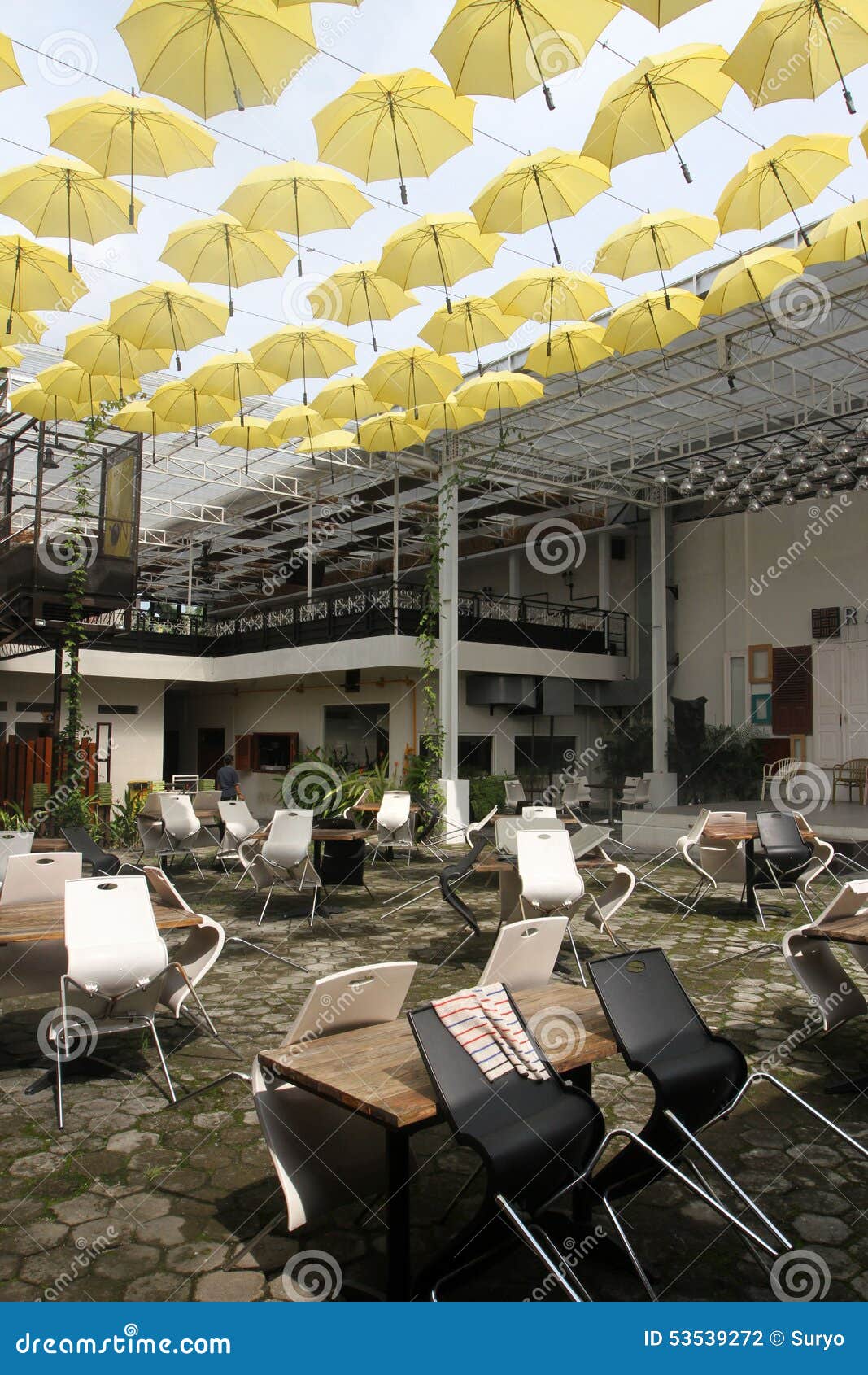 Decorating a restaurant editorial photography. Image of java - 53539272