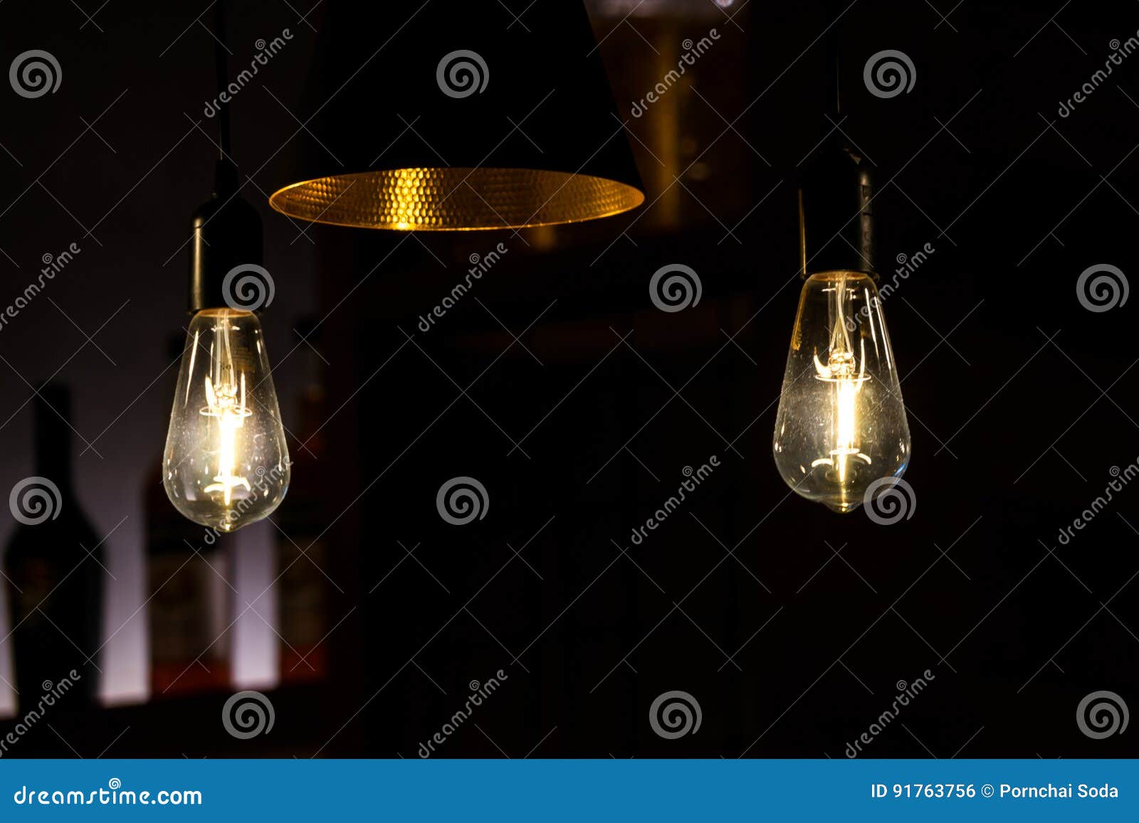 Decorative Antique Light Bulbs and Modern Light Lamp in the Restaurant ...