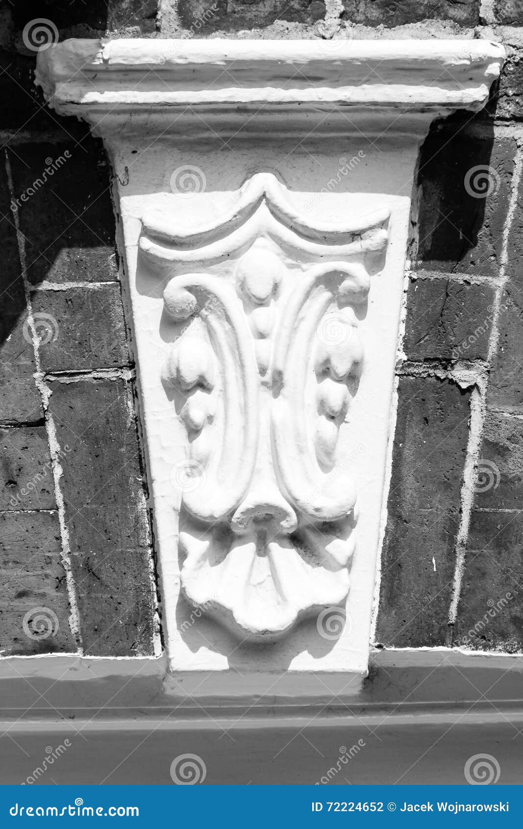 Decorative keystone stock photo. Image of europe, town - 72224652