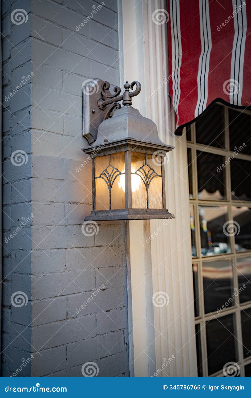 Decorative Old Style Wall Mounted Street Lamp on Building Wall Stock ...
