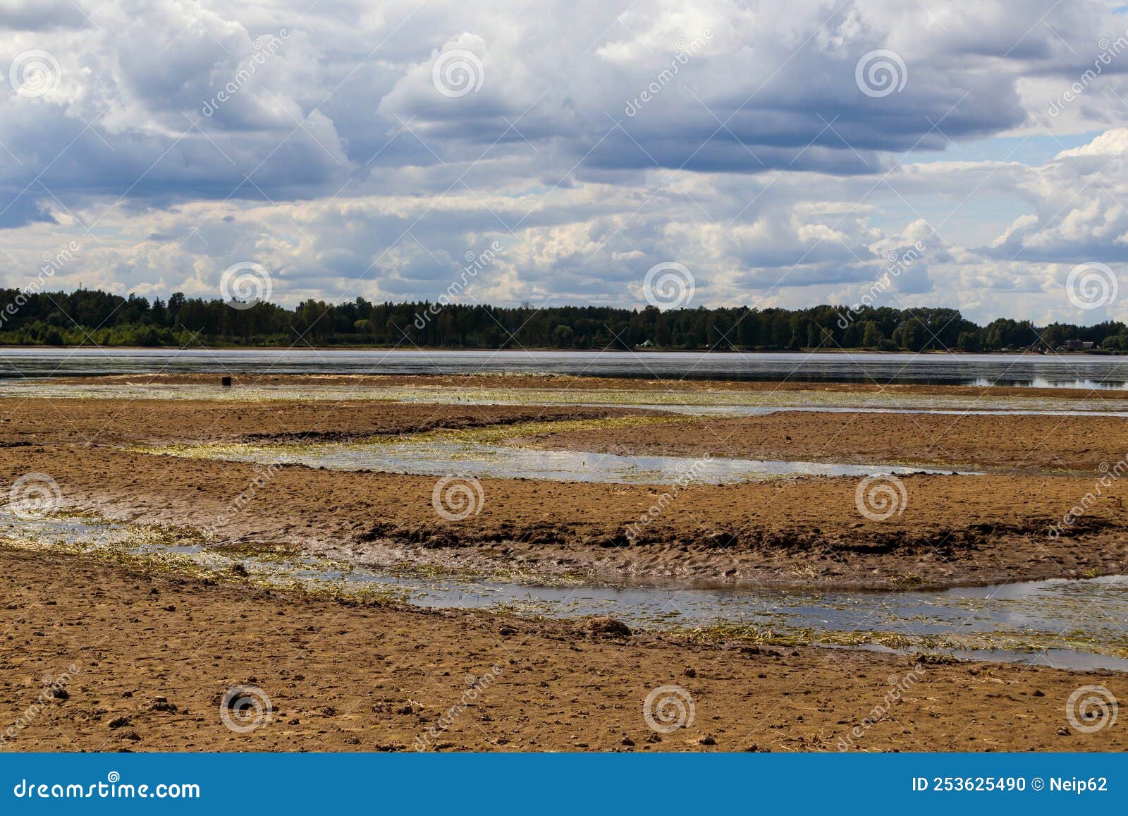 Decrease in the Water Level in the River during a Period of Great ...
