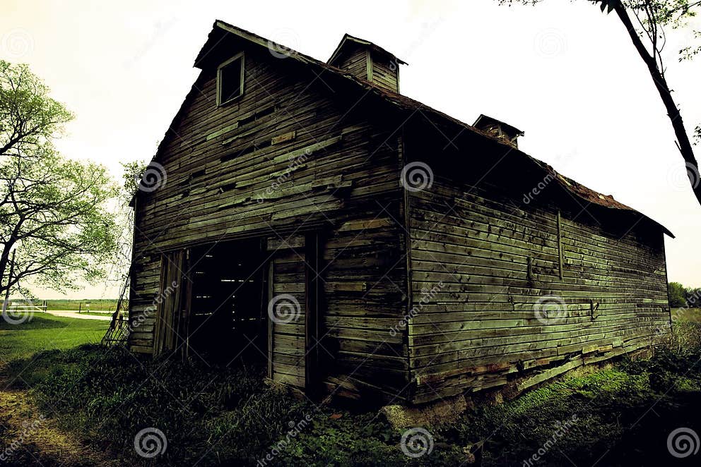 Decrepit barn perspective stock image. Image of agricultural - 2985577