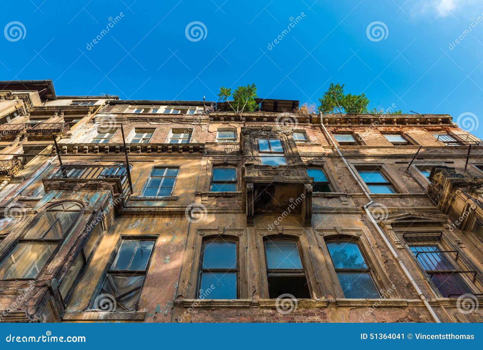 Decrepit Building stock image. Image of condemned, ruins - 51364041