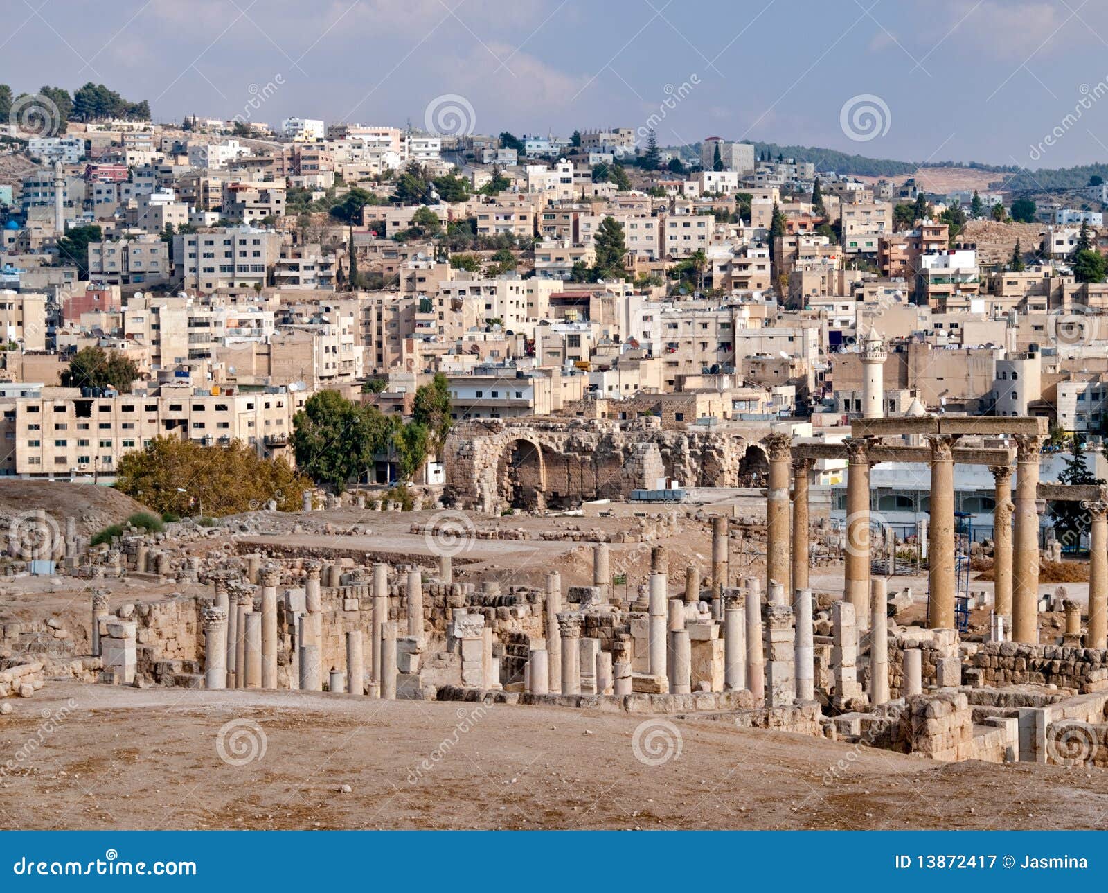 Decumanus in Jerash, Jordan Stock Image - Image of passage, east: 13872417