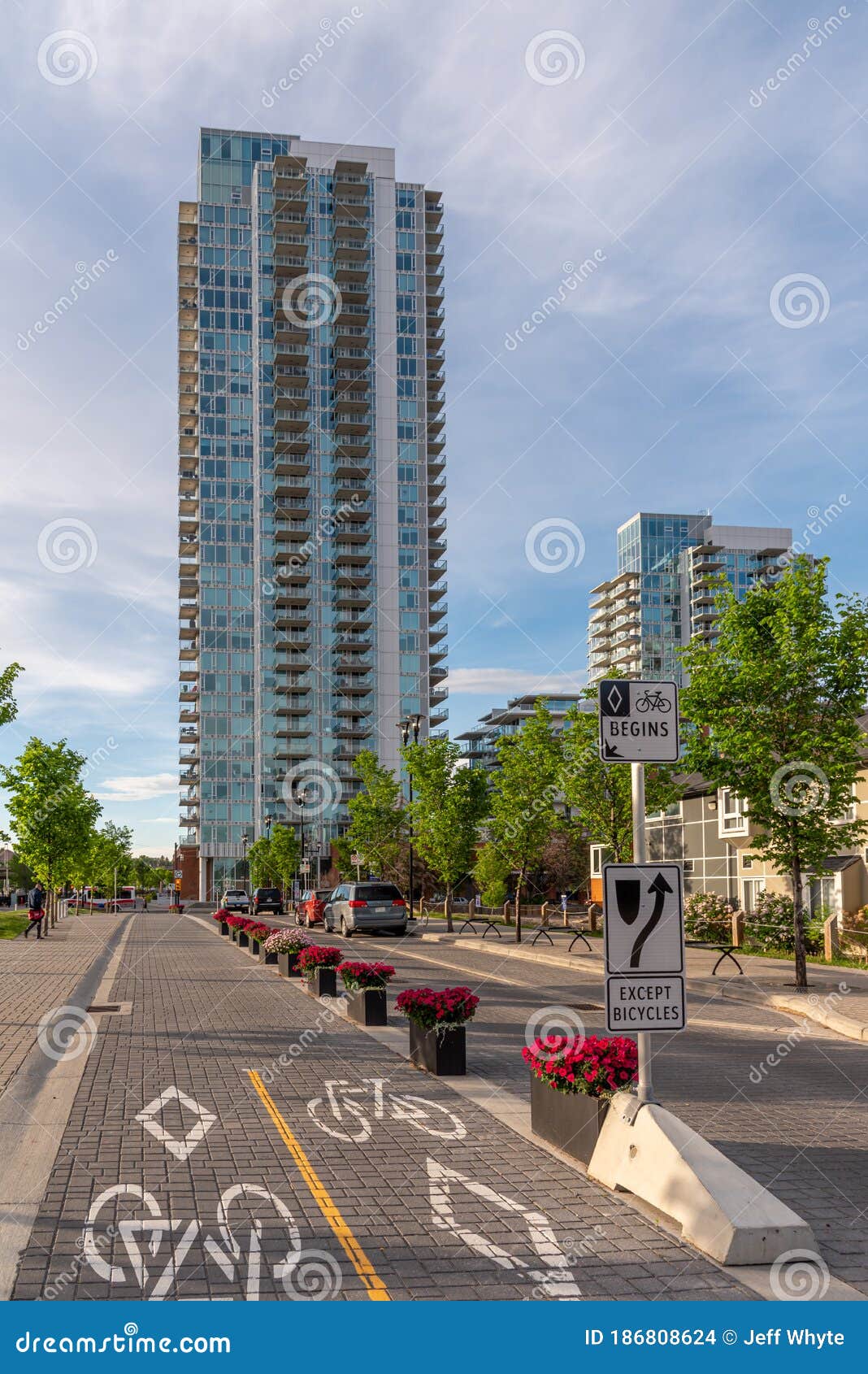Dedicated Bike Path, Calgary Editorial Stock Image - Image of lane ...