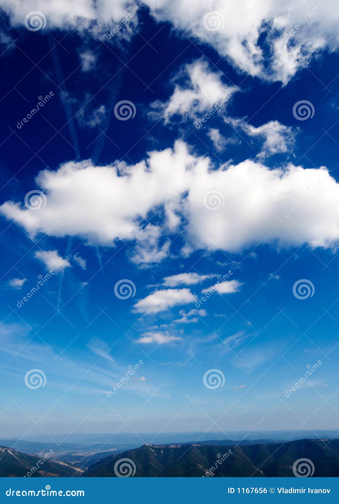 Deep blue sky stock photo. Image of overlook, nature, horizon - 1167656