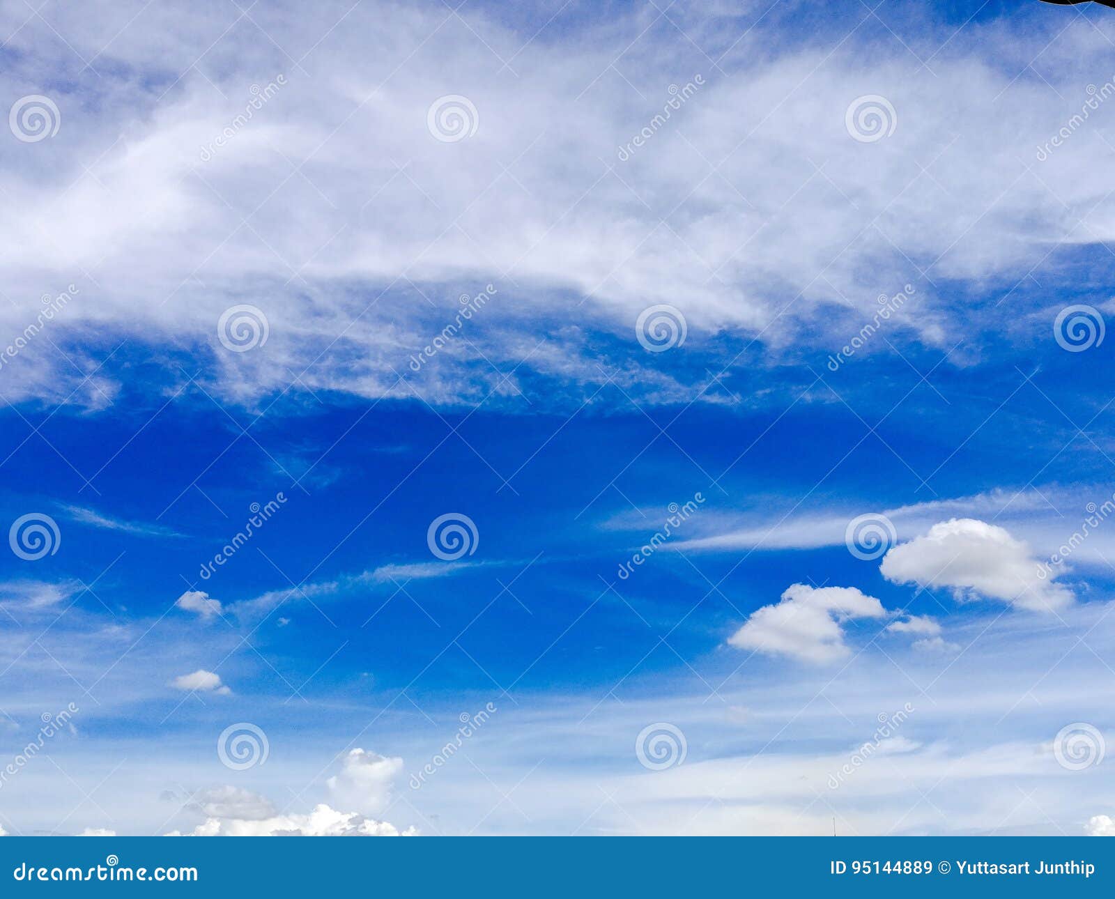 Deep blue sky stock image. Image of blue, meteorology - 95144889
