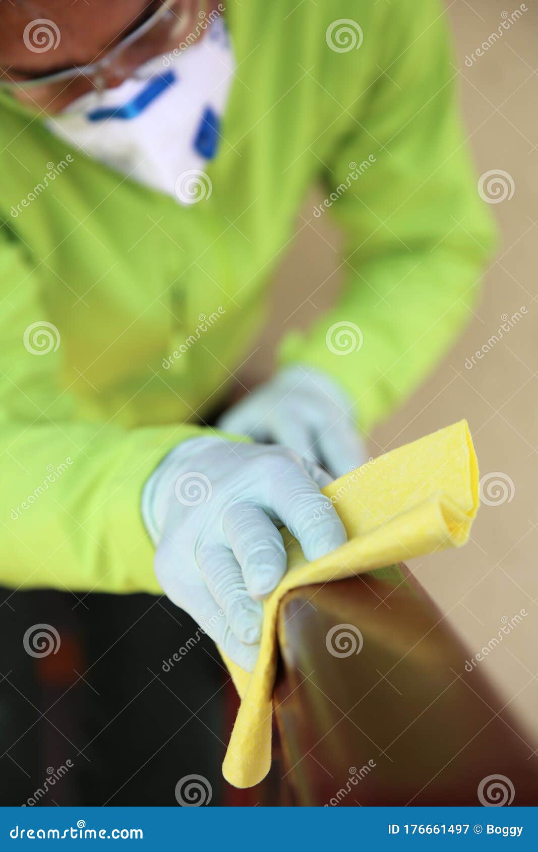 Deep Cleaning of Surface with Alcohol for Virus Desease Prevention ...