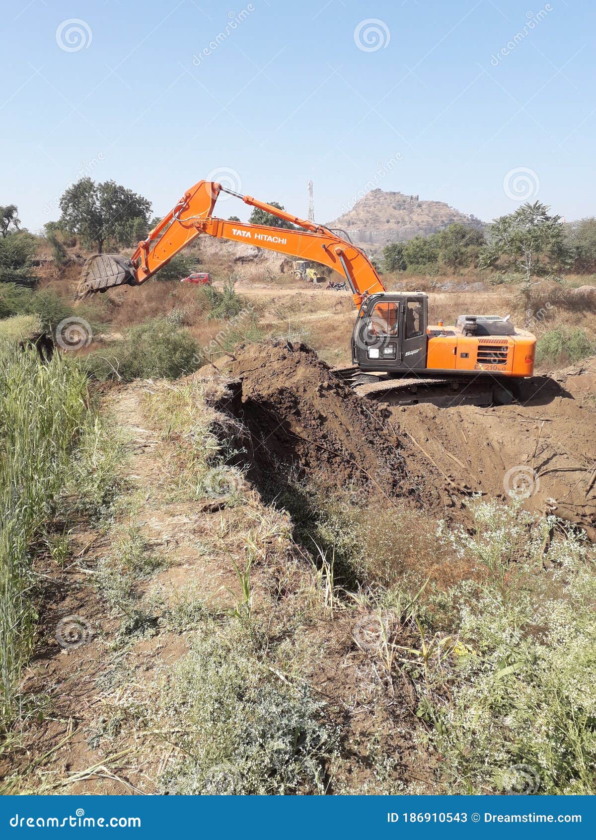 Deep Digging Pokeland Land Leveling Editorial Stock Photo - Image of ...