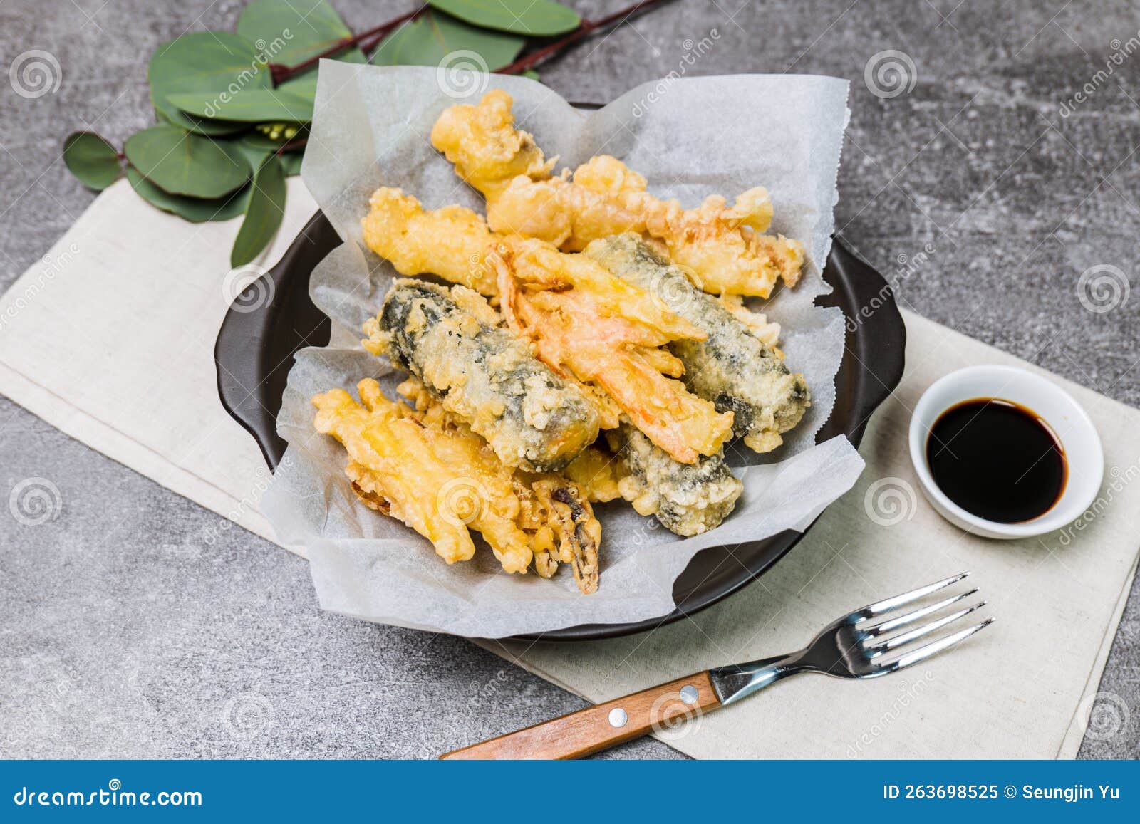 Deep-fried Laver Roll, Deep-fried Squid Snack Stock Image - Image of ...