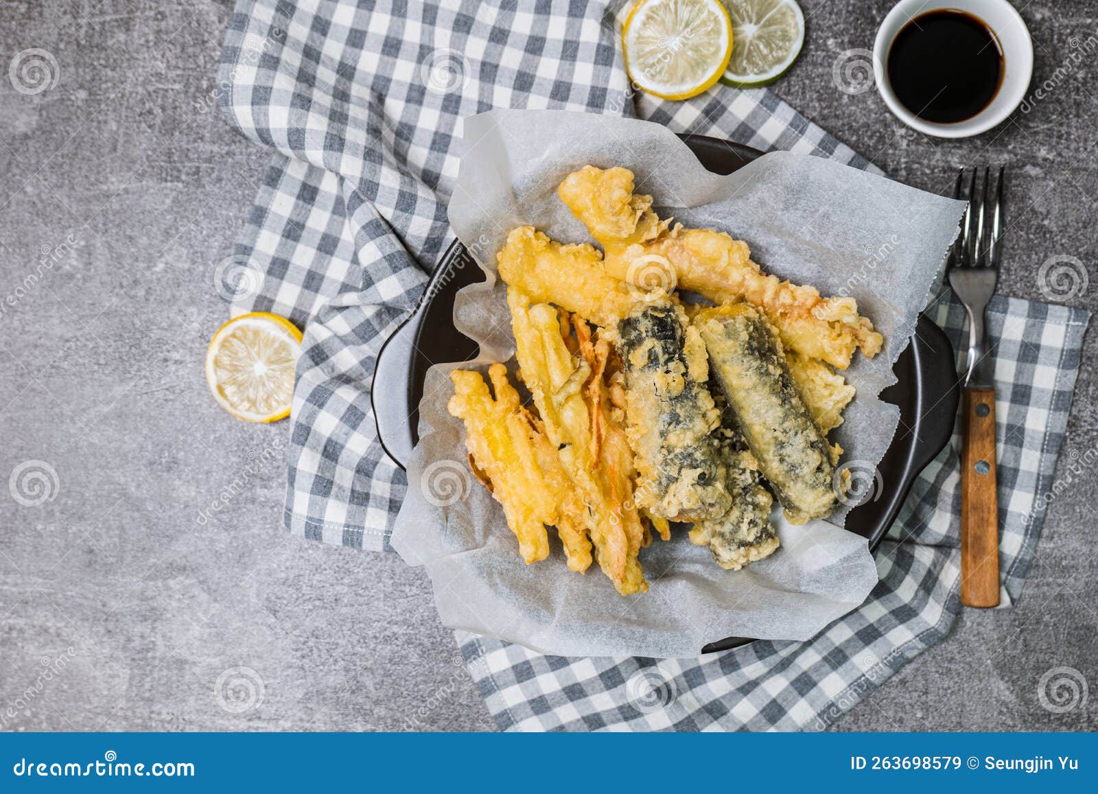 Deep-fried Laver Roll, Deep-fried Squid Snack Stock Image - Image of ...