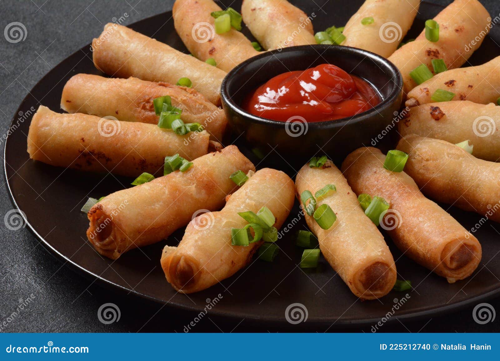 Deep Fried Turkish Cigar Shaped Rolls - Spring Roll Sigara Borek Stock ...