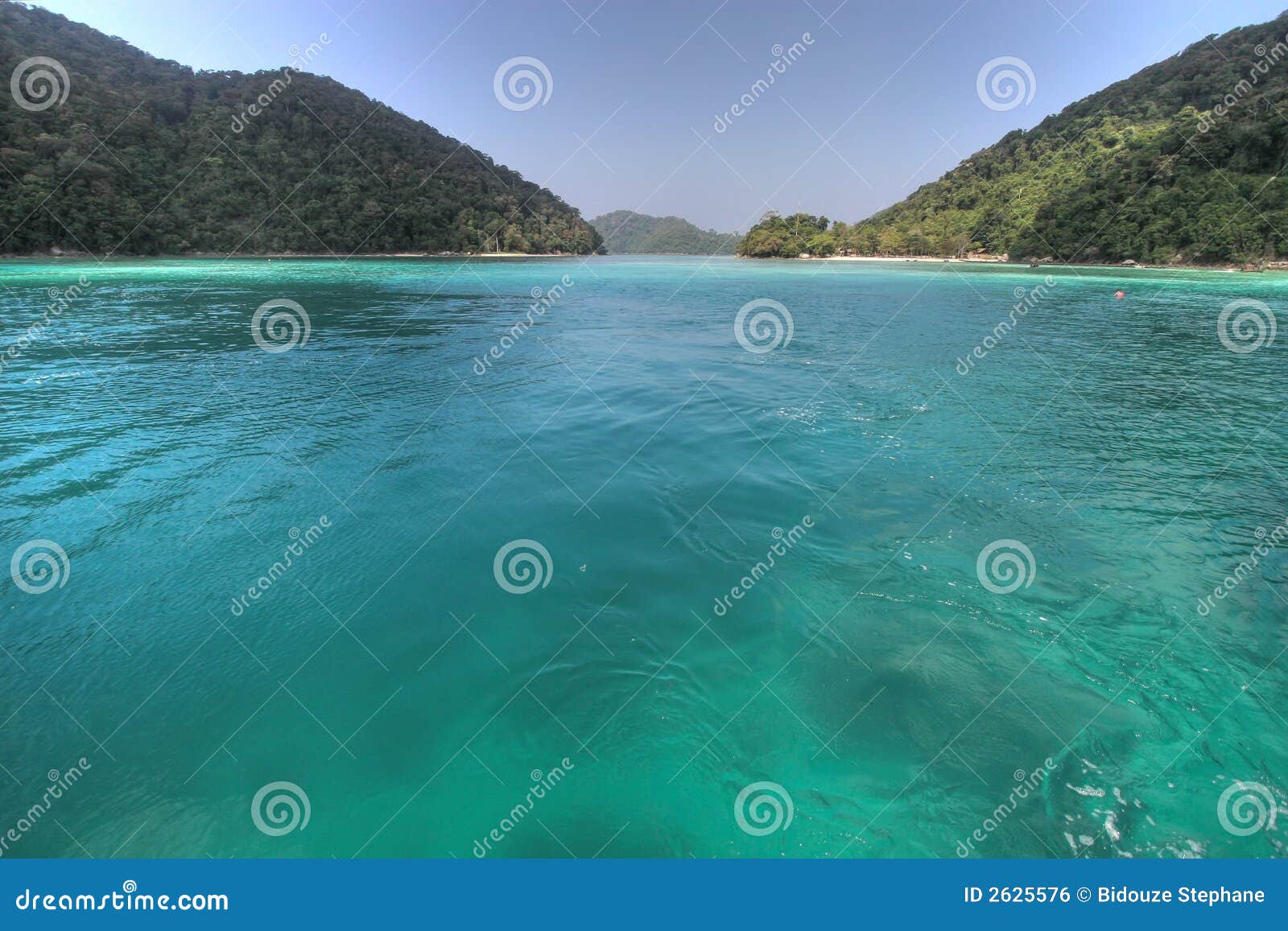 In deep turquoise stock photo. Image of island, coastline - 2625576