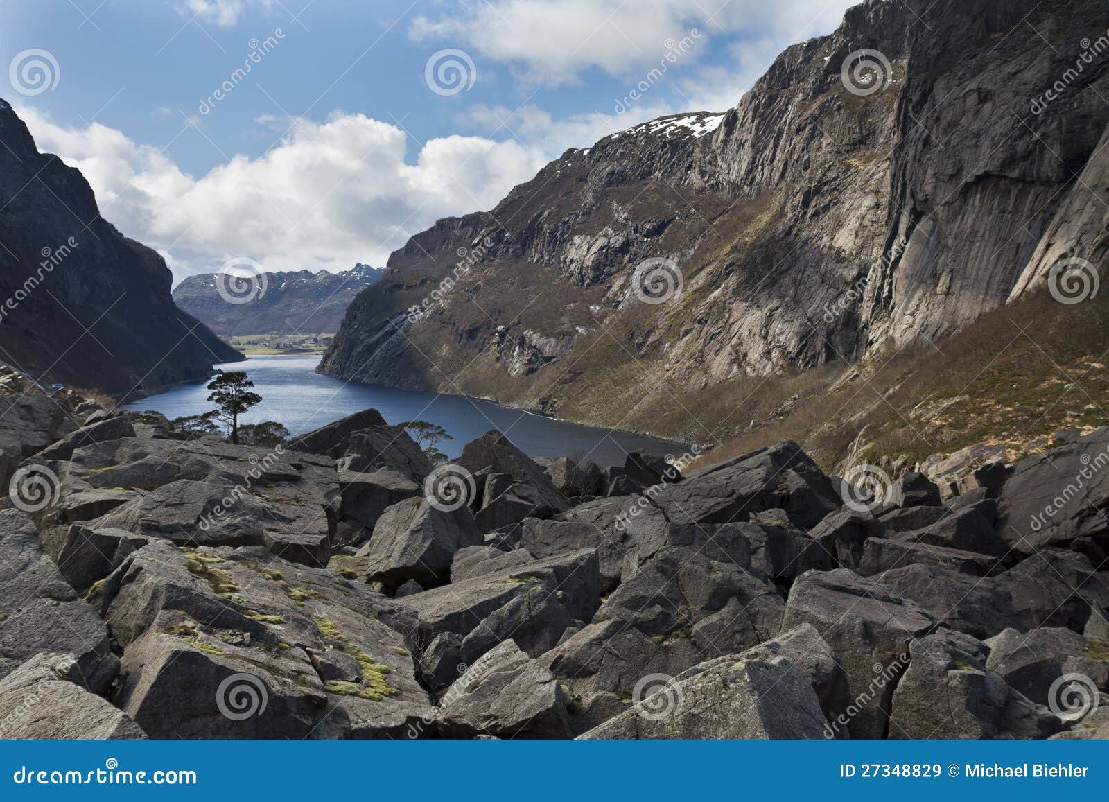Deep valley in norway stock image. Image of water, steep - 27348829