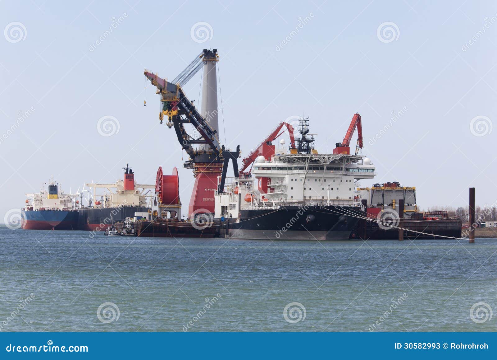 Deepwater Construction Vessel Stock Image - Image of cranes, dock: 30582993