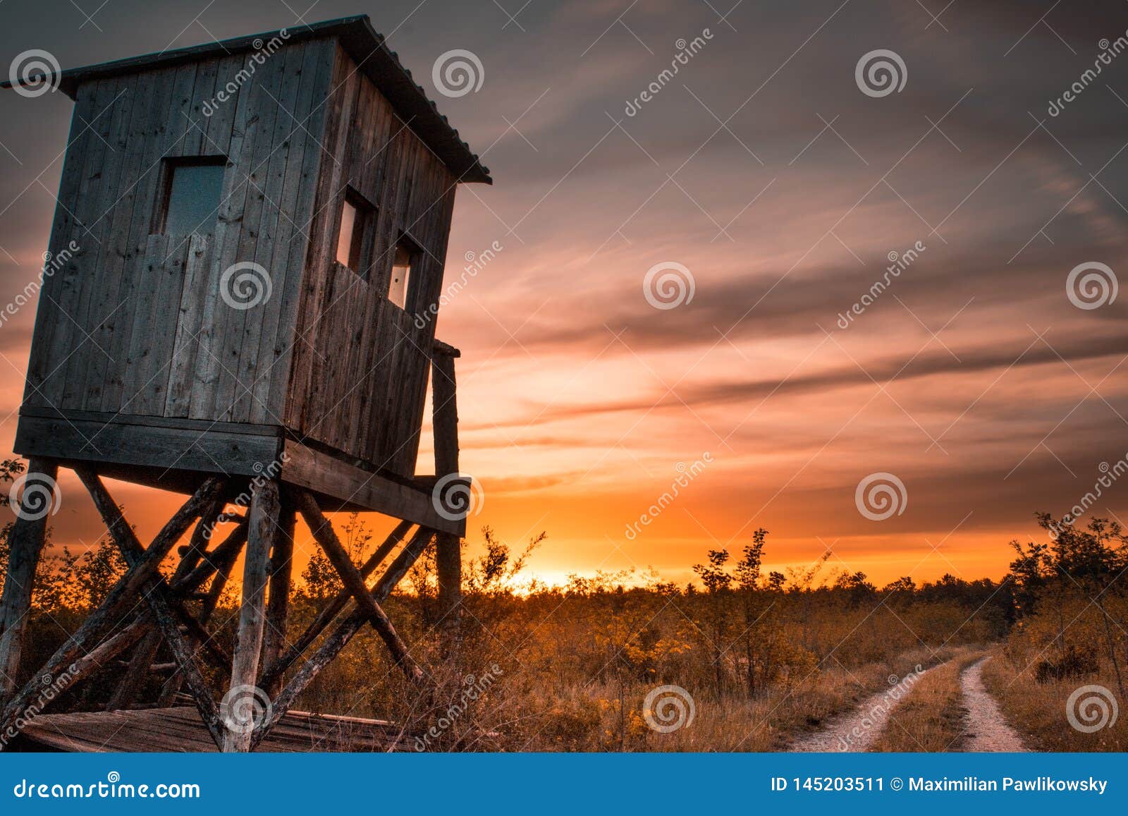 Deer Stand - Tree Stand - Lookout Tower In Mountains Stock Photography ...