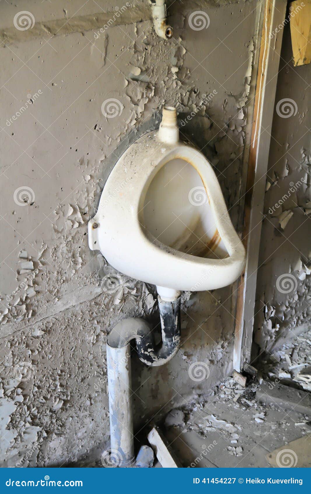 Defect urinal stock image. Image of leave, toilet, bathrooms - 41454227