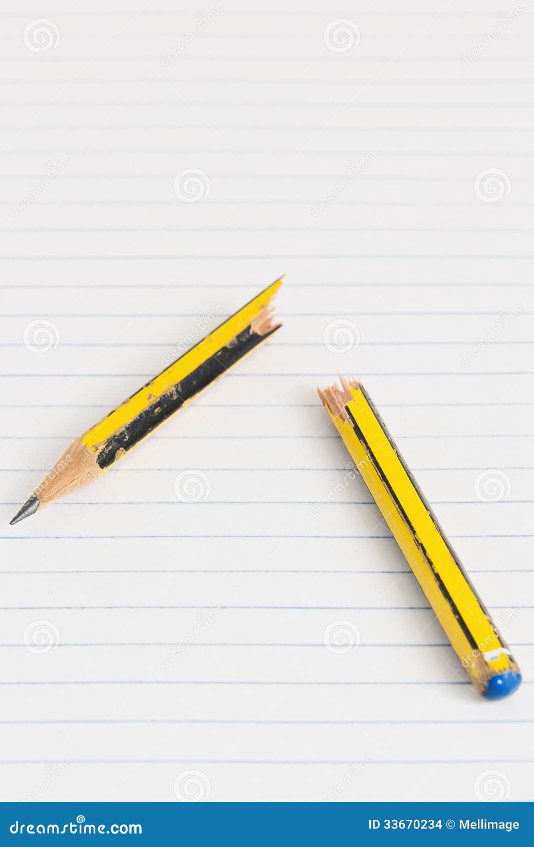 Defekter Bleistift stockfoto. Bild von stücke, gestreift - 33670234
