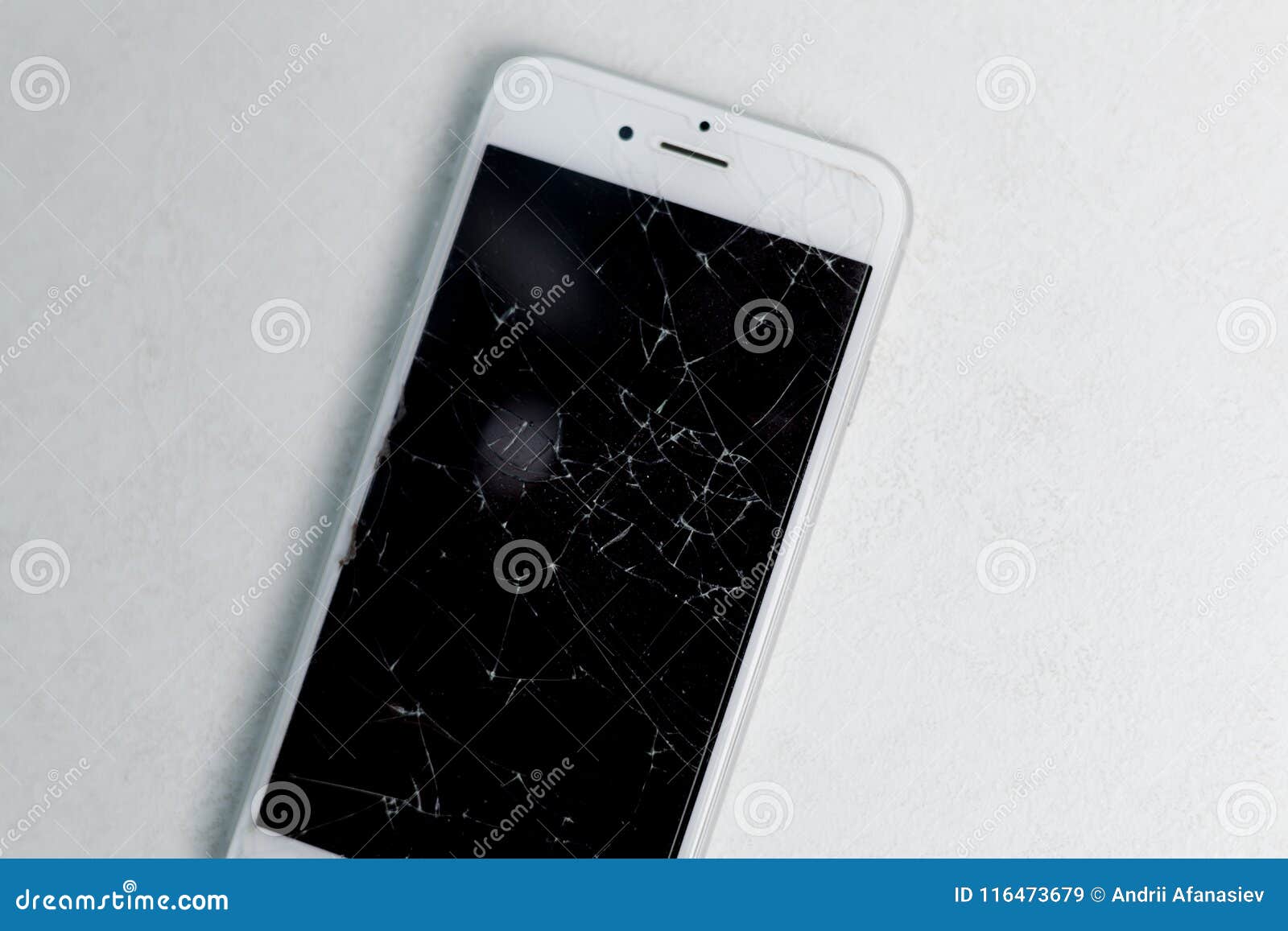 Defekter Handyschirm, Zerstreute Scherben Smartphone ... Defekter Handyschirm, Zerstreute Scherben Smartphone ...