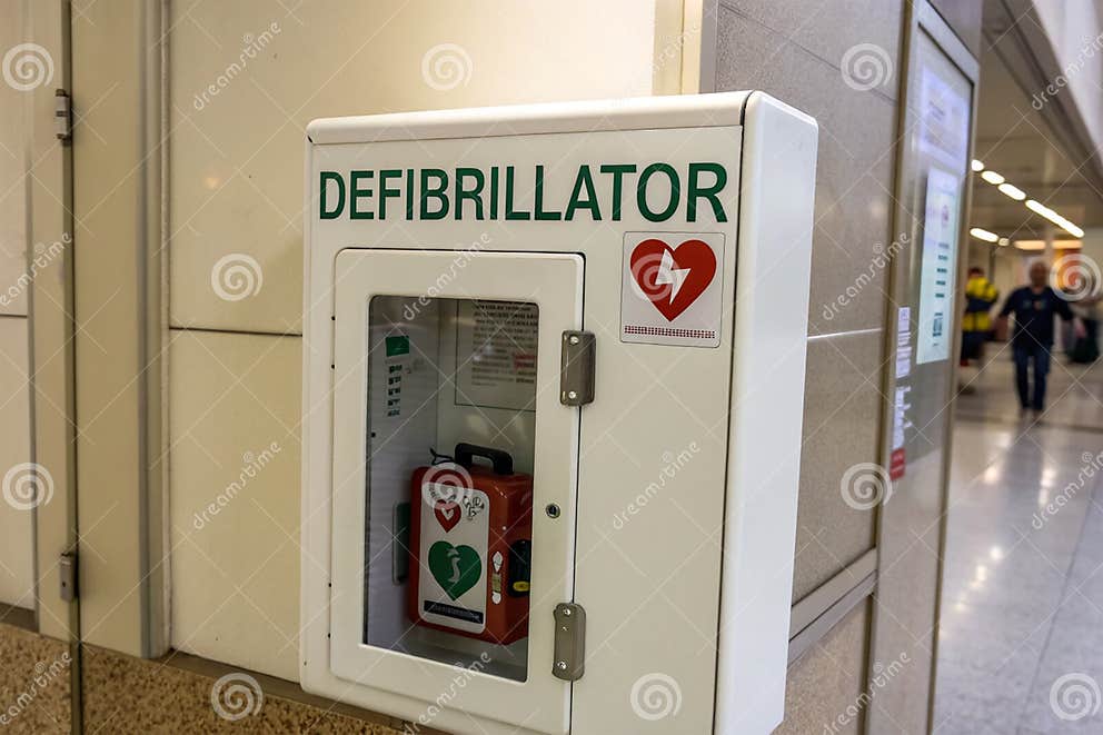 A Defibrillator Case with Clear Instructions Stock Illustration ...