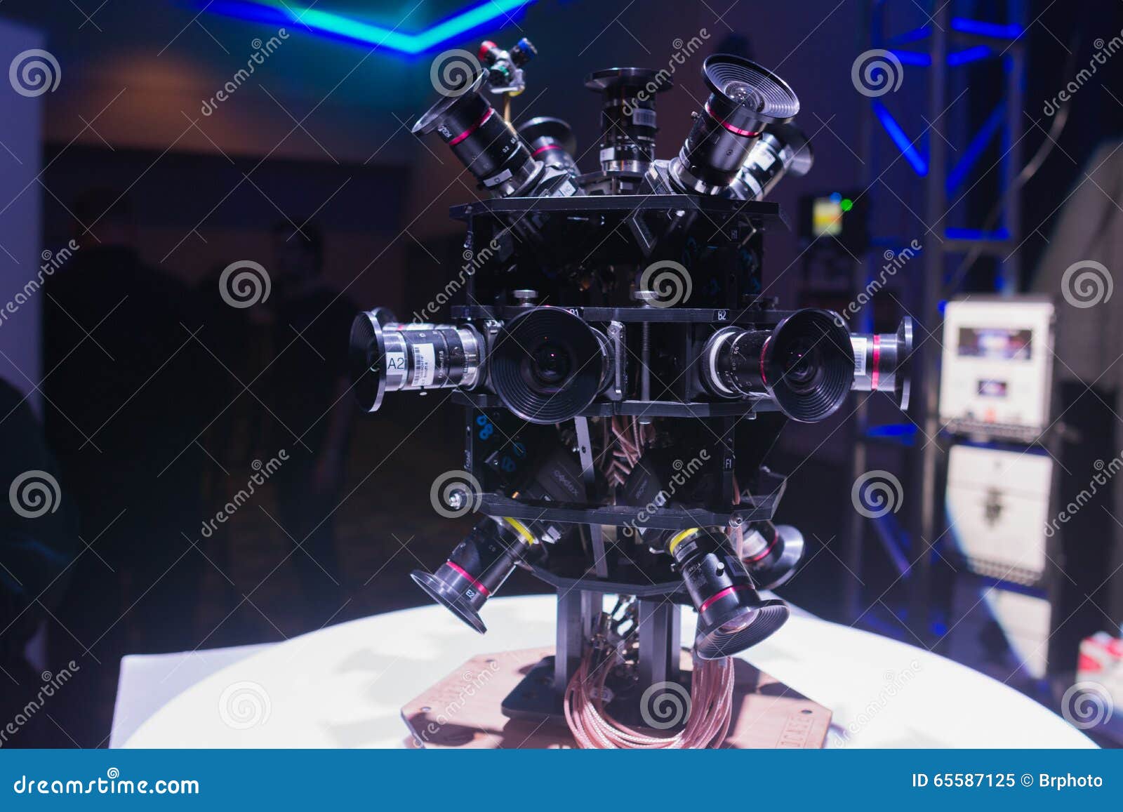 360 Degree Virtual Reality Camera System Editorial Photo ... 360 Degree Virtual Reality Camera System Editorial Photo ...