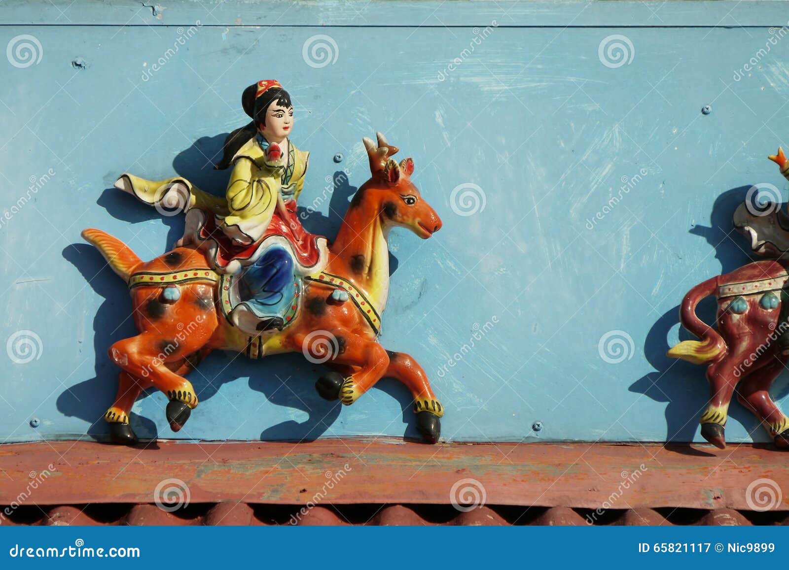 Deity Decor on a Chinese Temple Stock Image - Image of deity, landmark ...