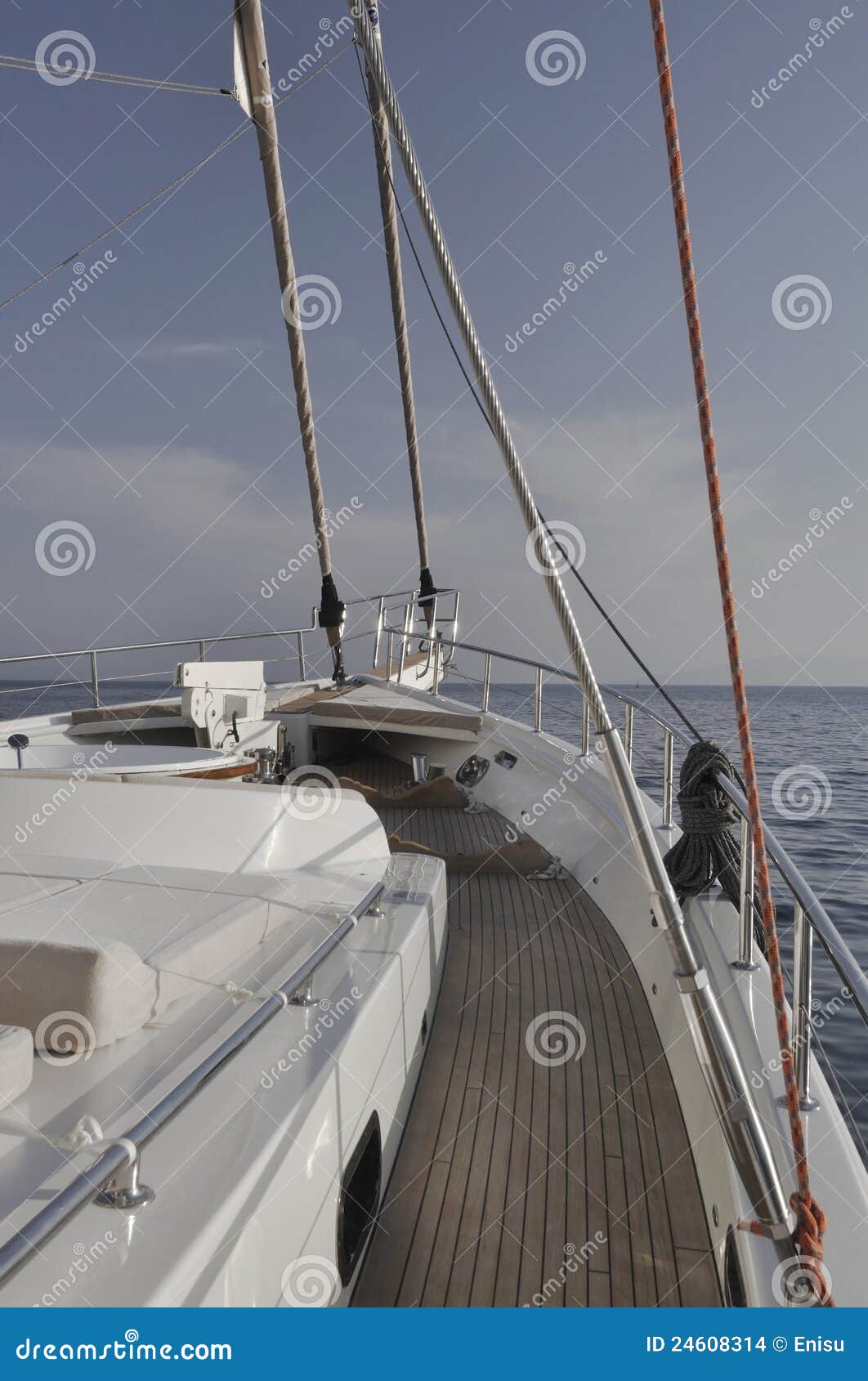 Dek van zeilboot stock foto. Image of klasse, zeil, horizon - 24608314