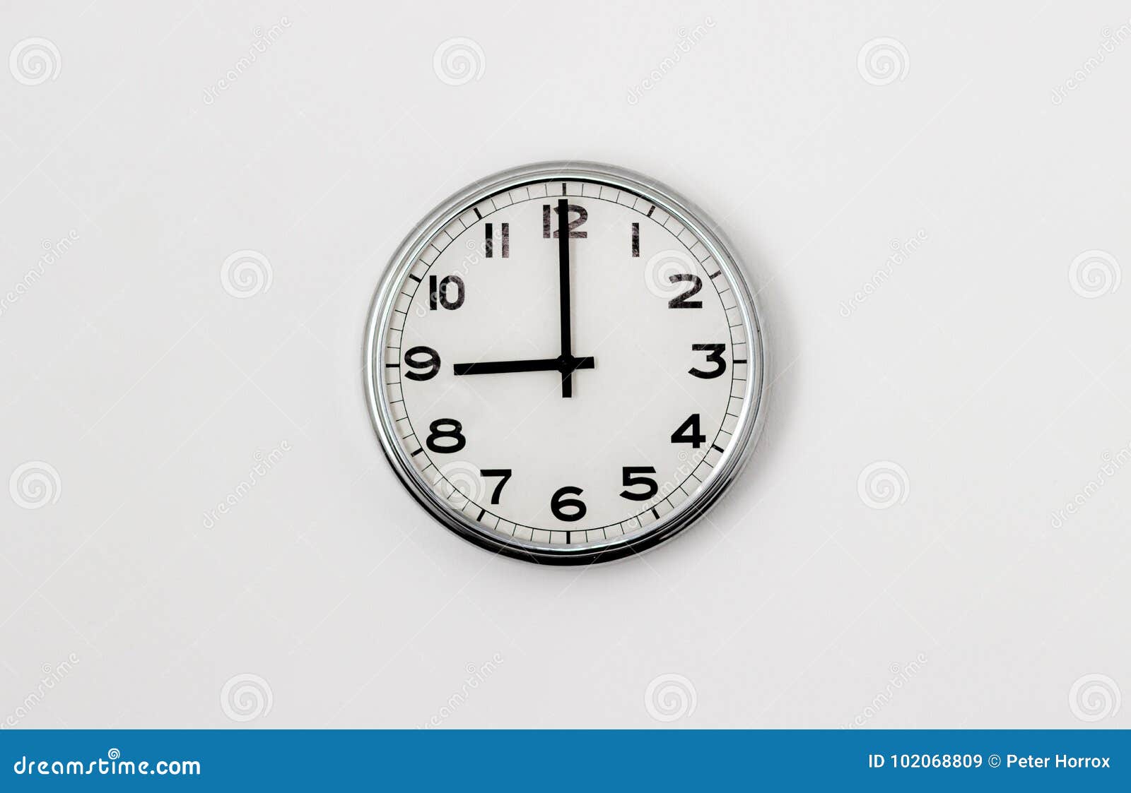 9:00 del reloj imagen de archivo. Imagen de redondo - 102068809