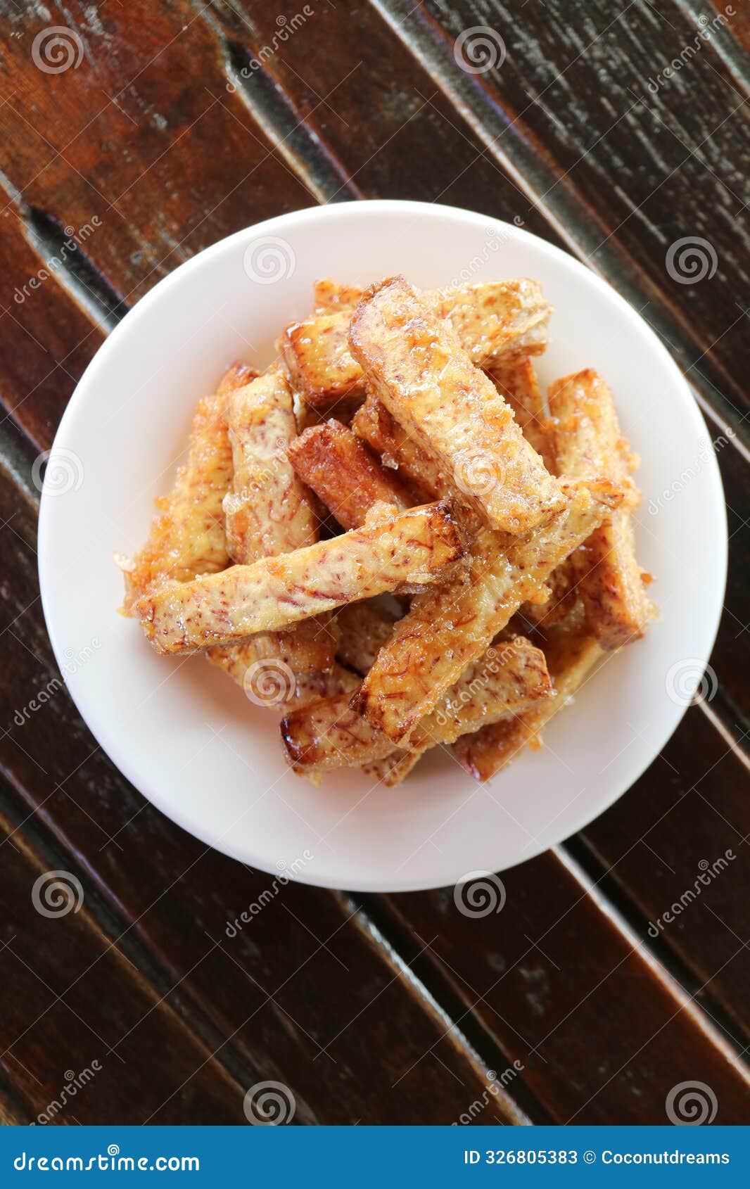 Taro Sticks And Pandan Leaves Fried In Vegetable Oil One Step In Making ...