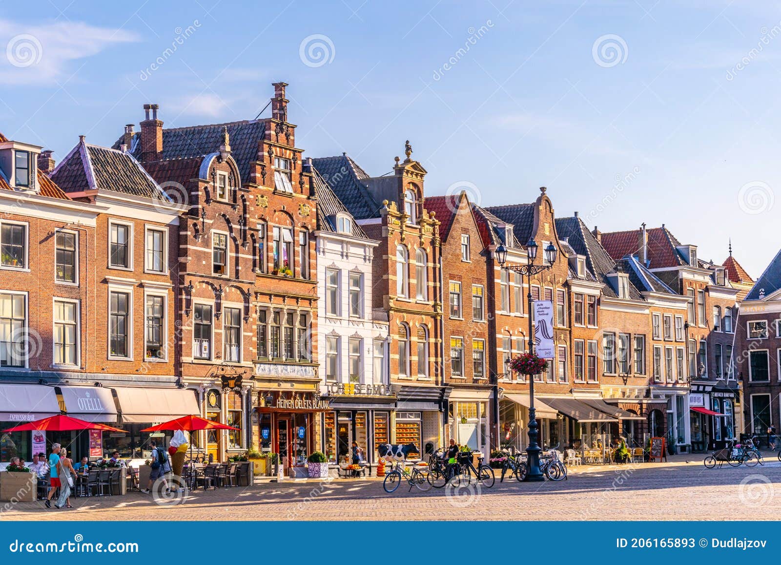DELFT, NETHERLANDS, AUGUST 6, 2018: View of the Main Square in Delft ...
