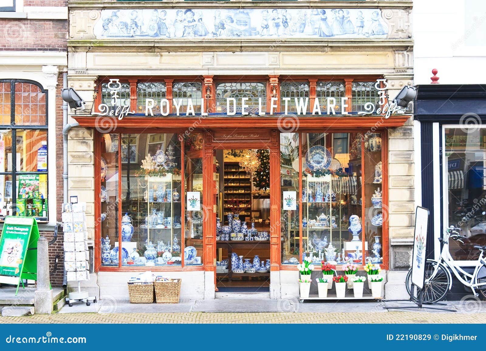 Delft Royal Delftware editorial stock image. Image of detail - 22190829