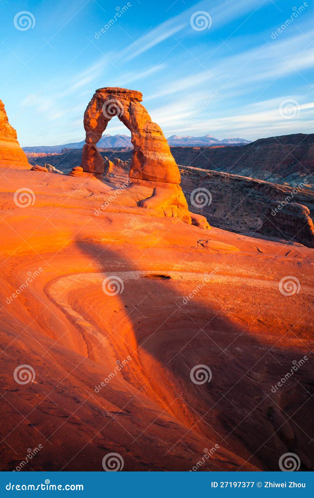 Delicate arch sunset stock image. Image of desert, southwest - 27197377