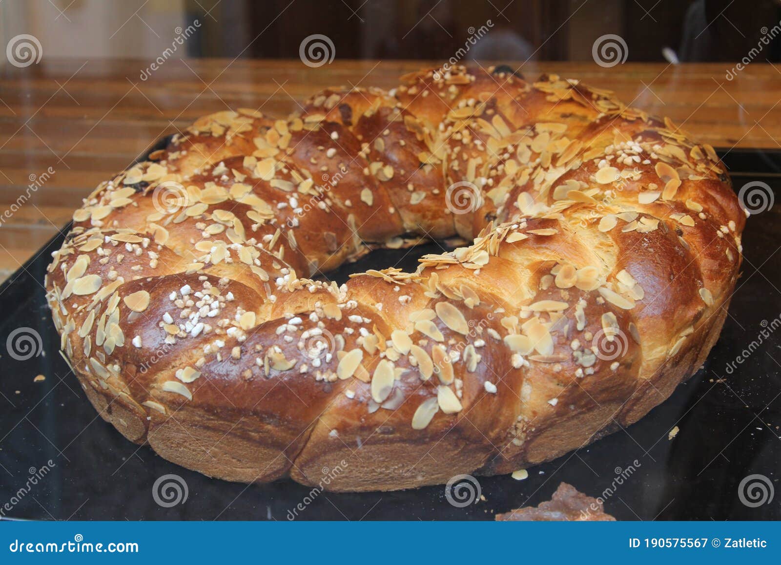 Delicioso pan casero imagen de archivo. Imagen de delicioso - 190575567