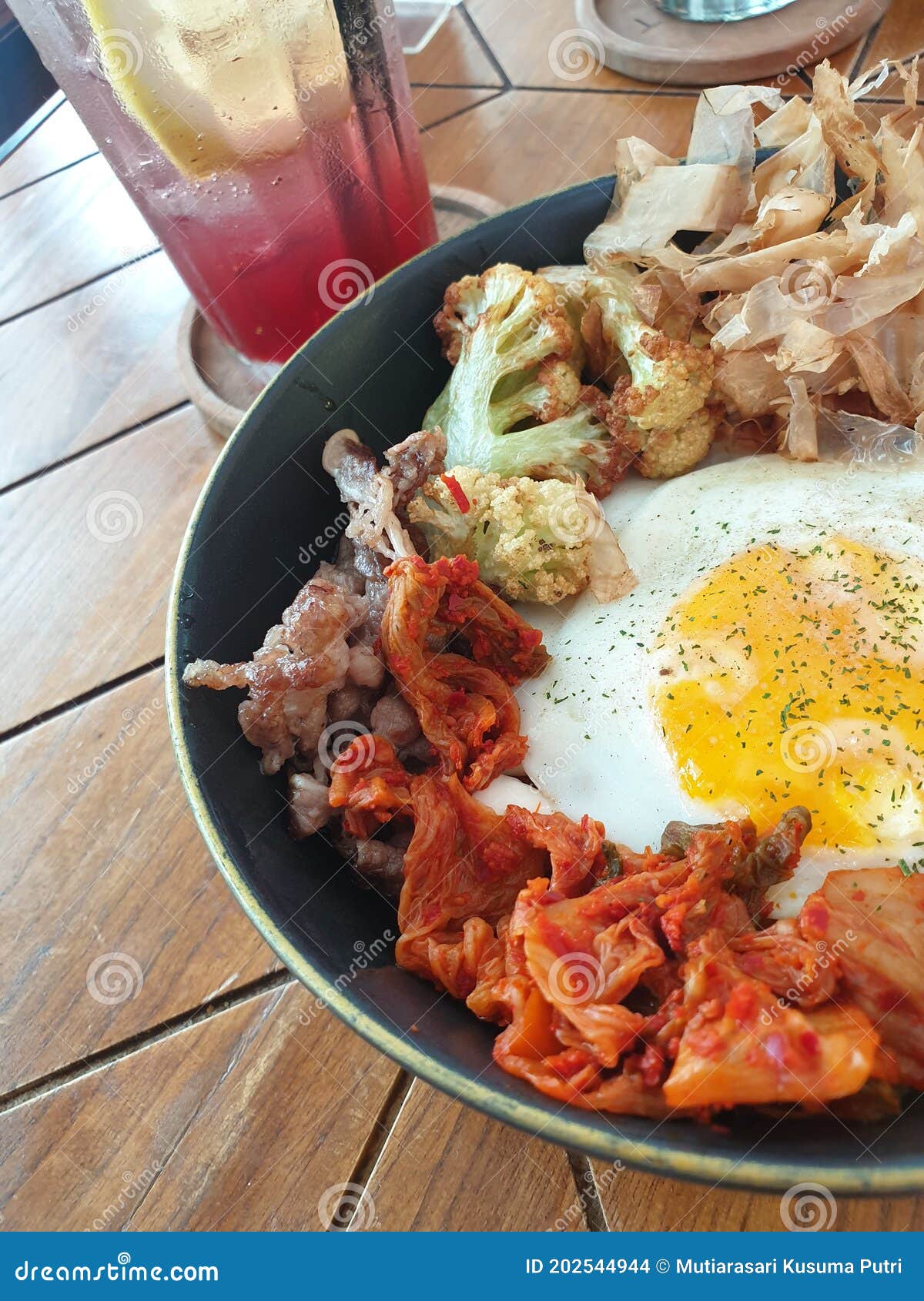 Delicioso Plato Coreano En El Restaurante Foto de archivo - Imagen de ...