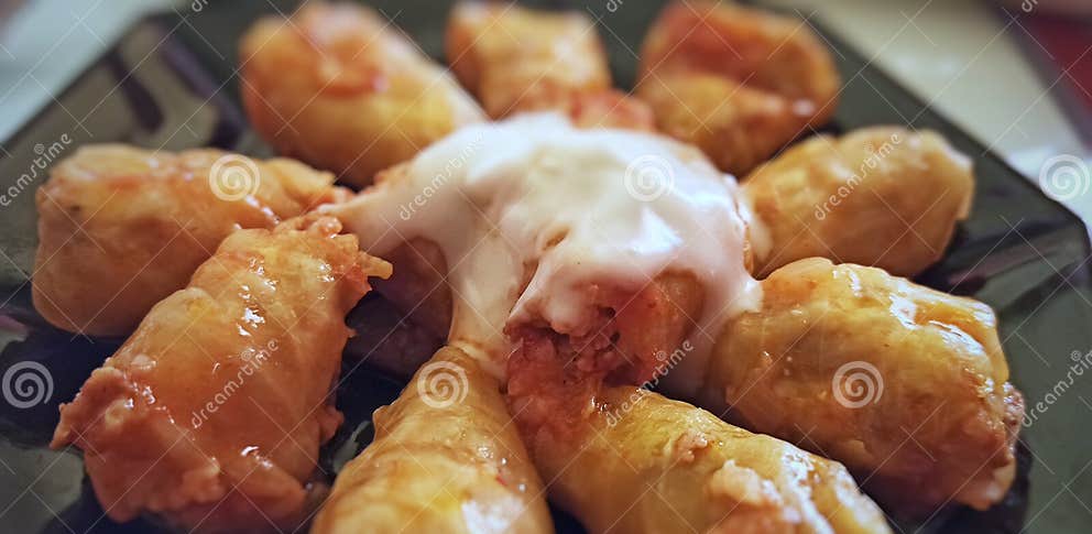 Deliciosos mini repollo imagen de archivo. Imagen de pulimento - 176385545