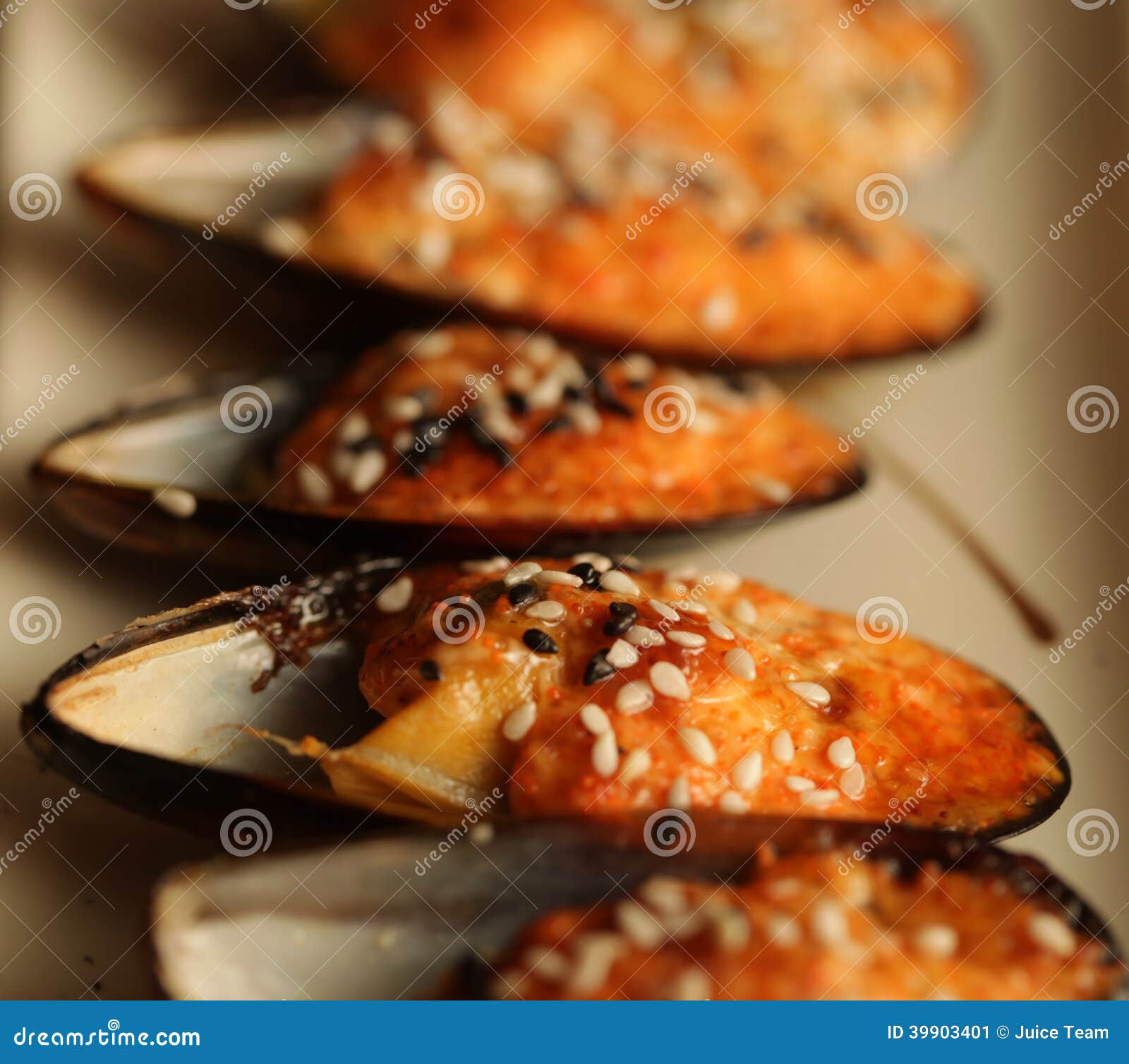 Delicious baked mussles stock image. Image of healthy - 39903401