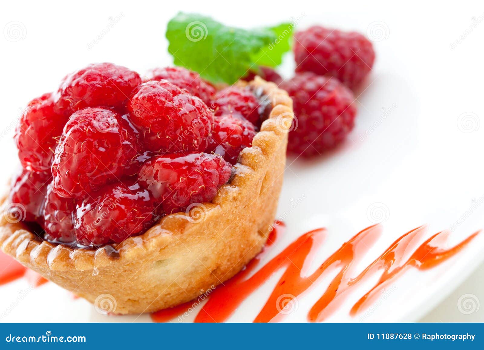 Delicious Fresh Raspberry Tart Stock Photo - Image of food, fresh: 11087628