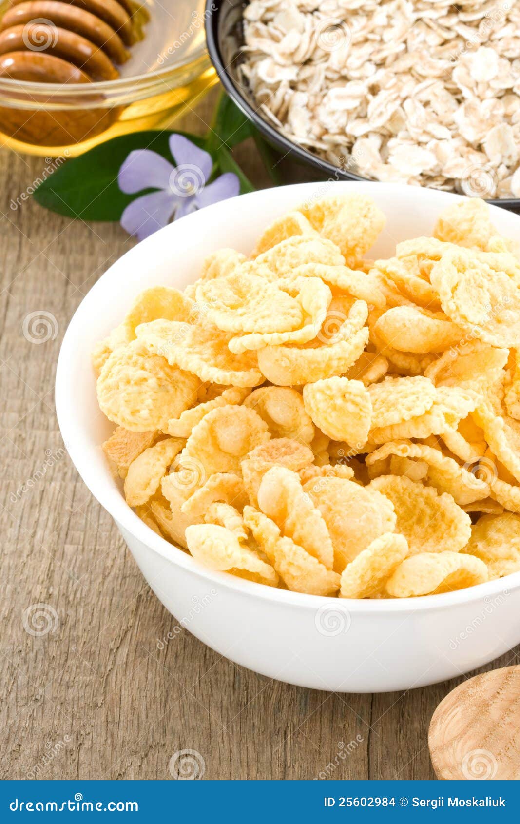 Delicious and Healthy Corn Flakes Stock Photo - Image of bowl, honey ...