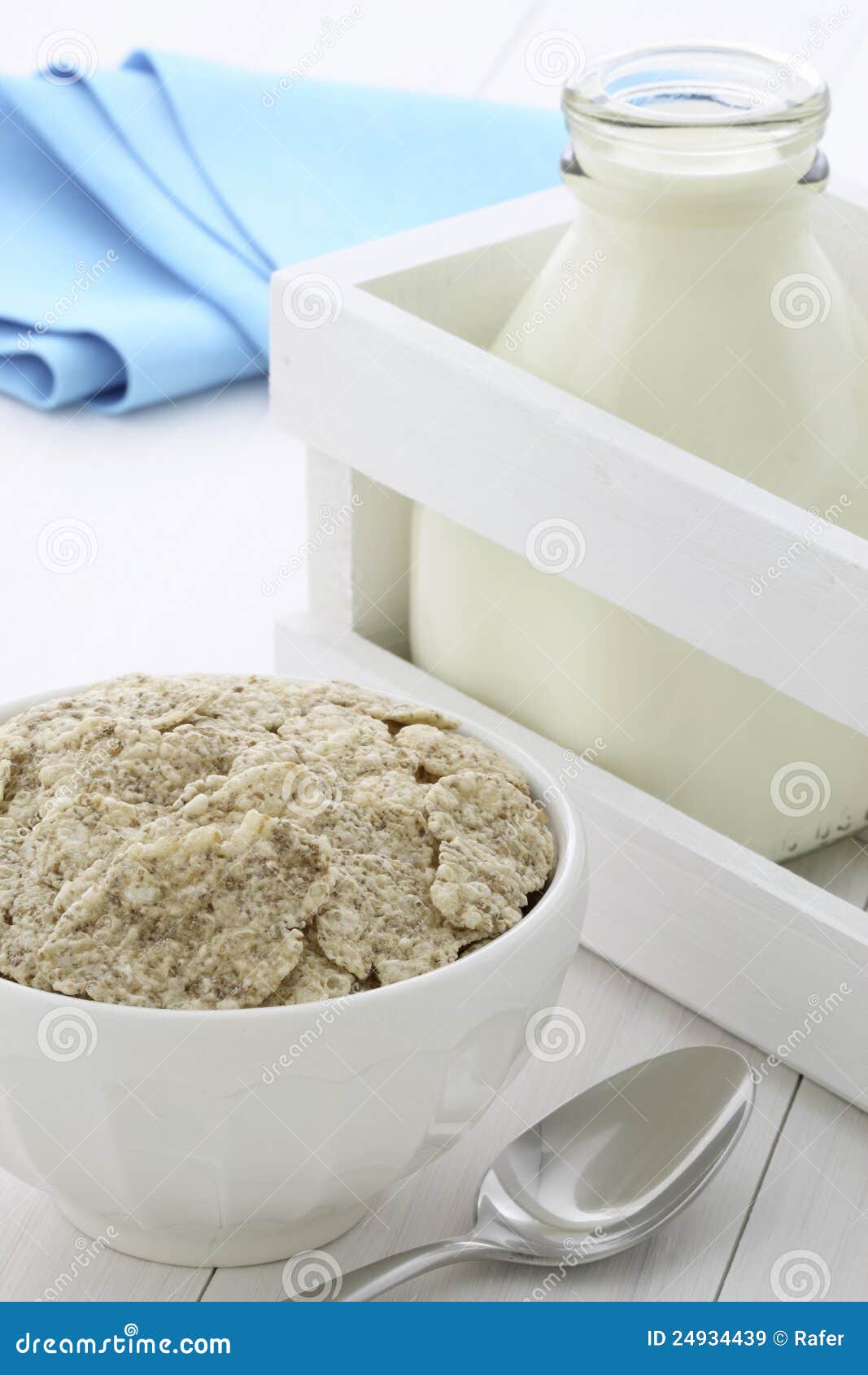 Delicious and Healthy Rice Cereal Flakes Stock Image - Image of bran ...