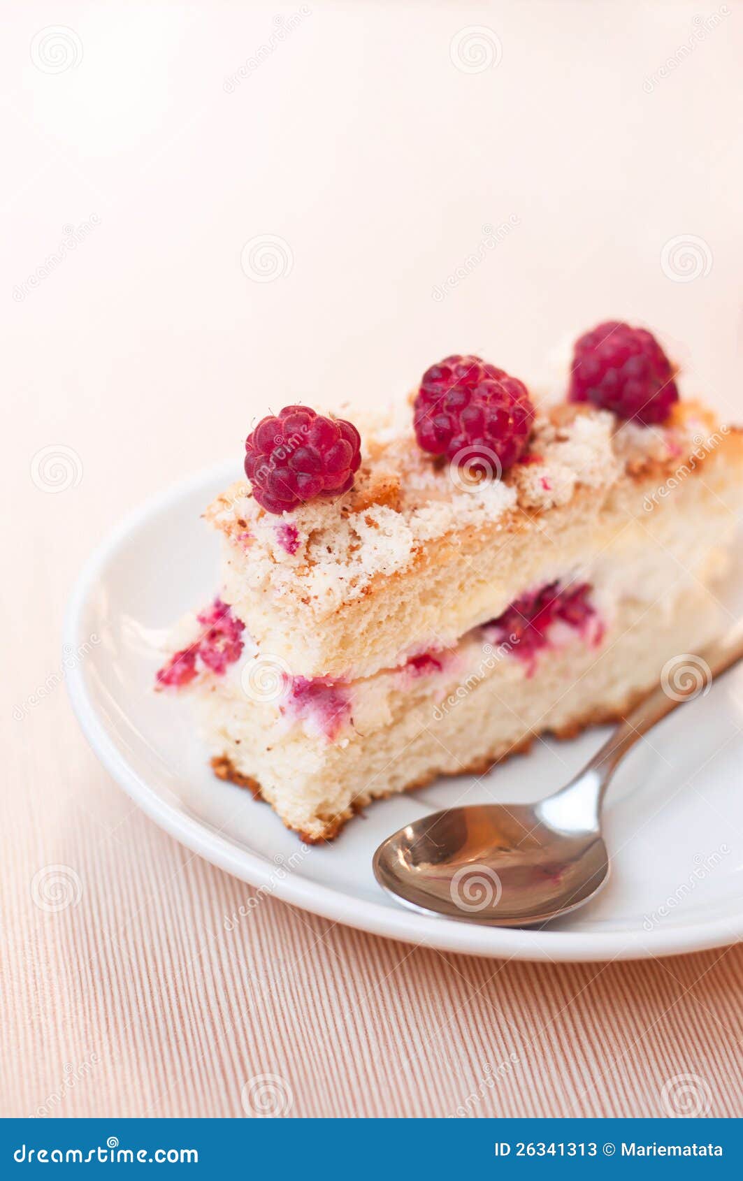 Delicious Raspberry Sponge Cake Stock Image - Image of cake, food: 26341313