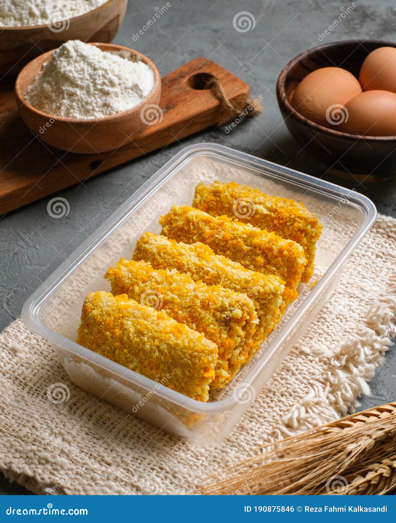 Risol Mayo, Risoles Mayo Mozzarella Is A Small Patty Enclosed In Pastry ...