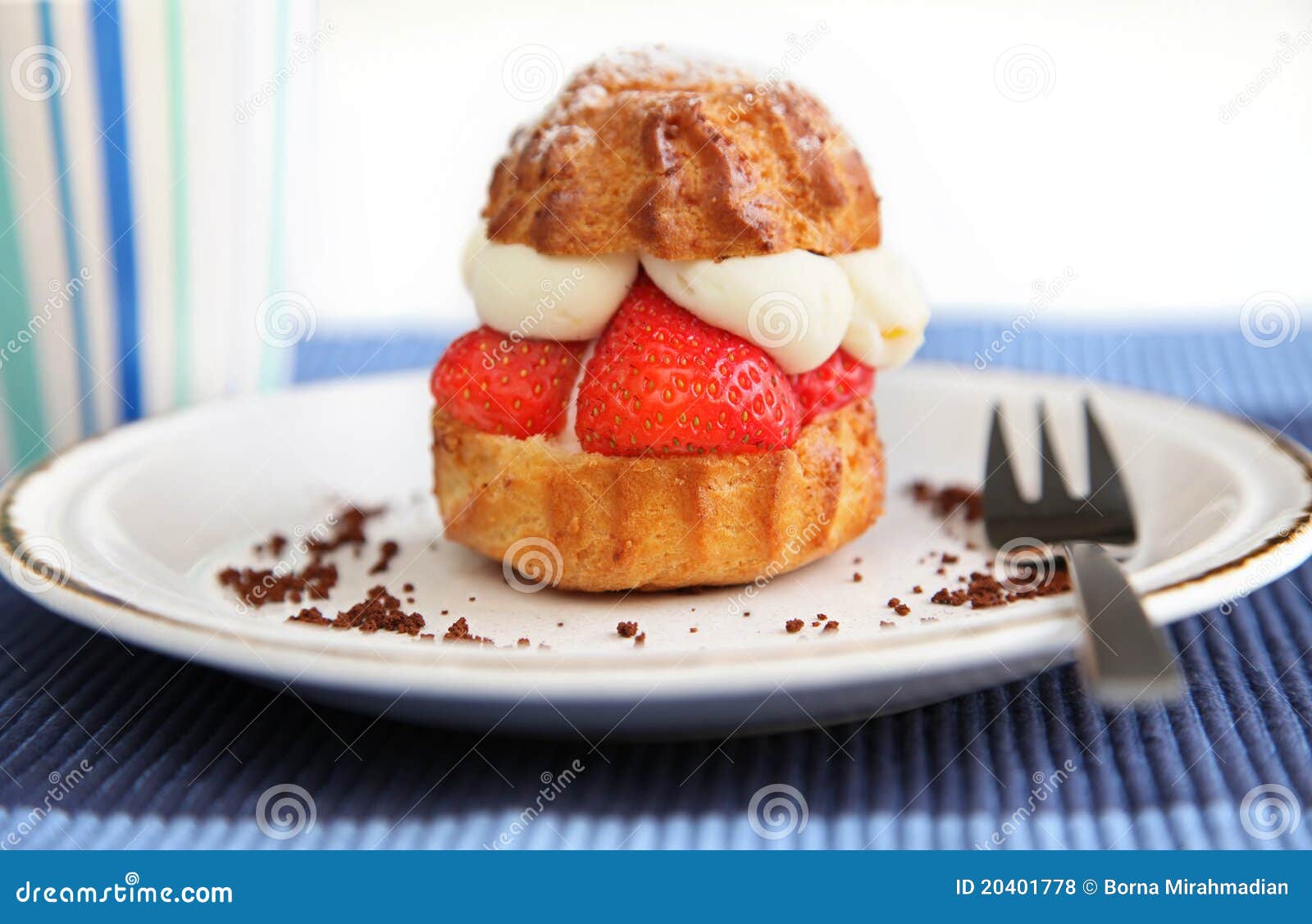 Delicious strawberry cake stock photo. Image of fresh - 20401778